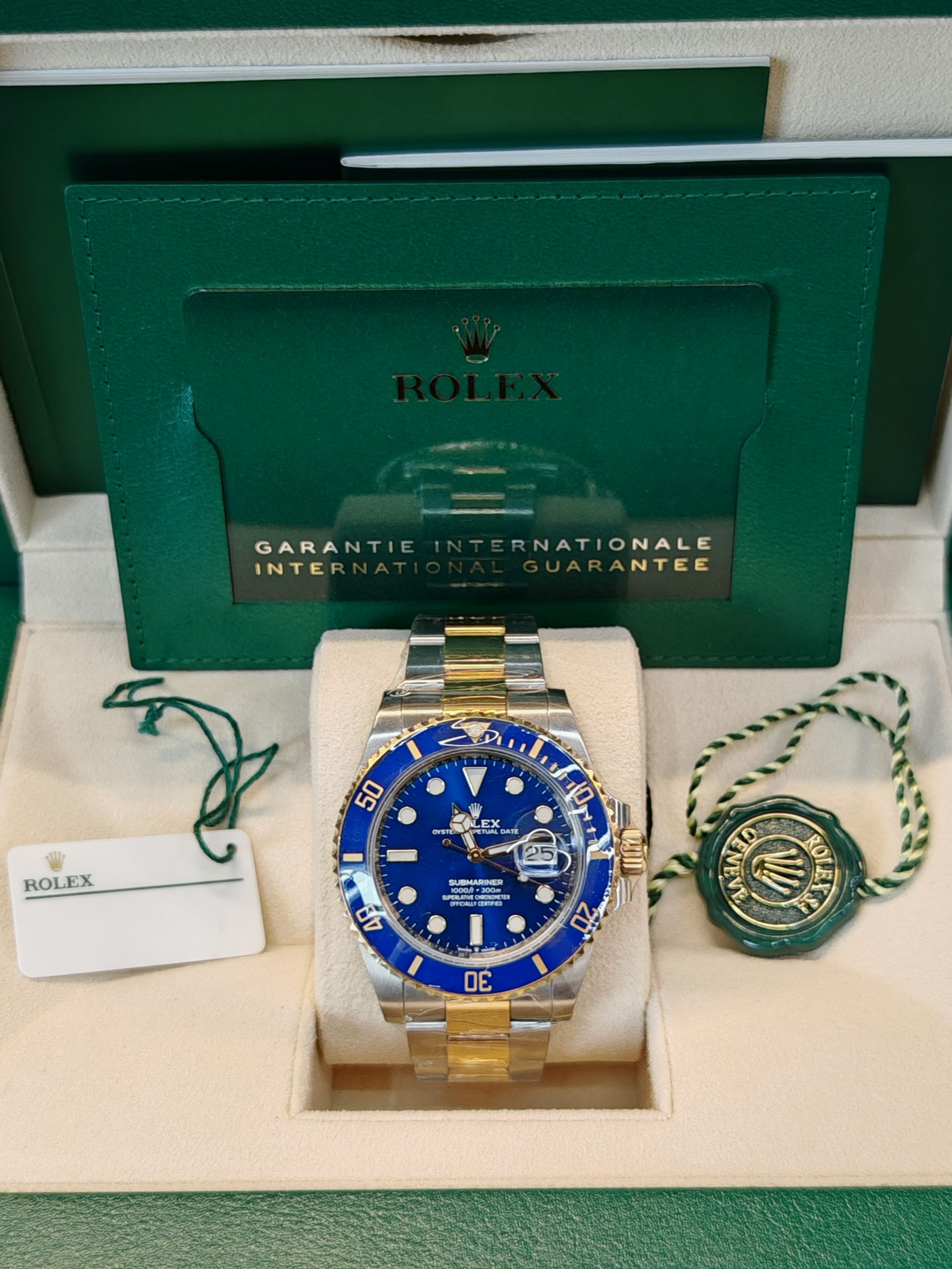 ROLEX SUBMARINER ROYAL BLUE - VTIME WATCH
