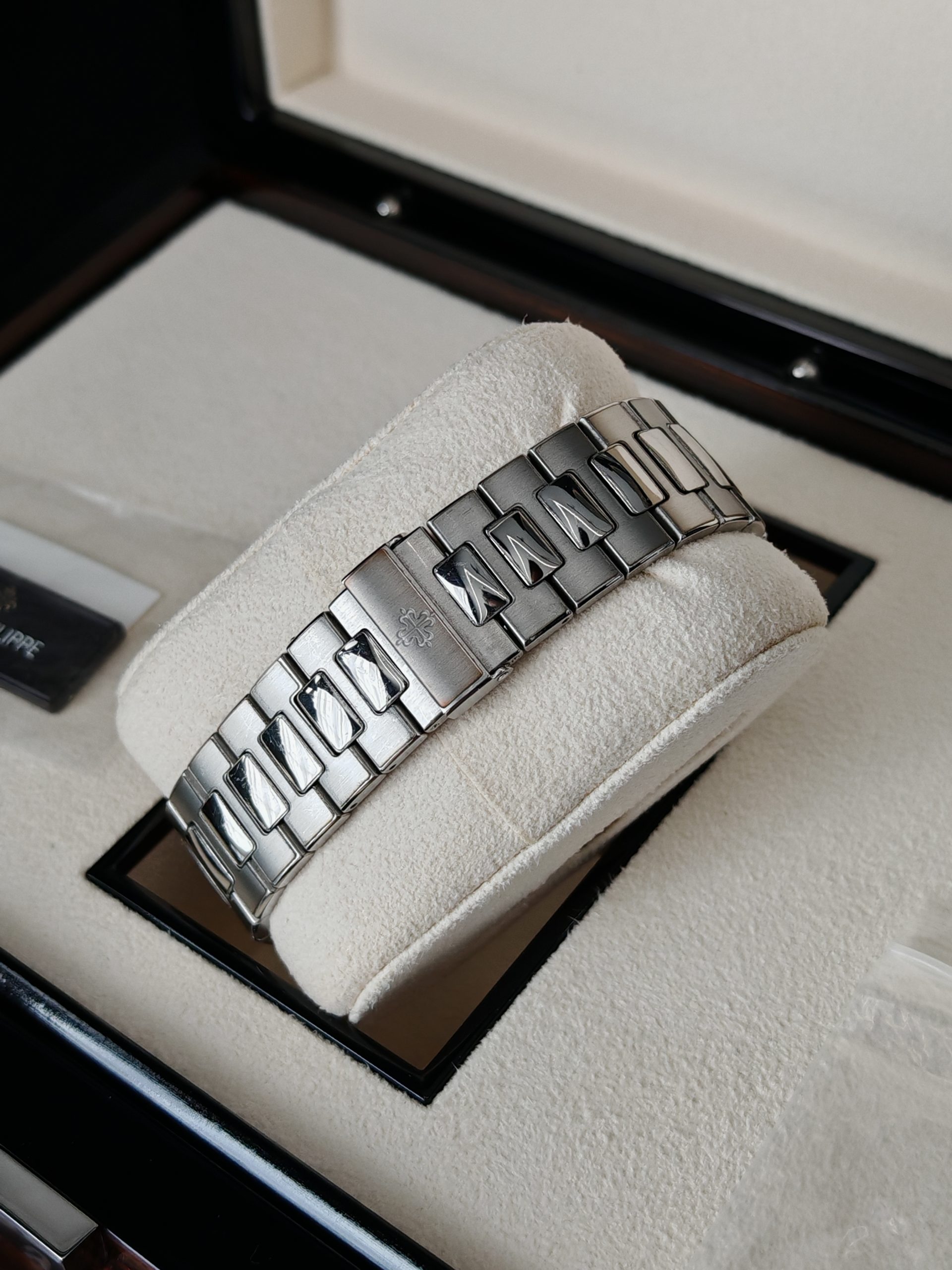 PATEK PHILIPPE 5990/1A - VTIME WATCH